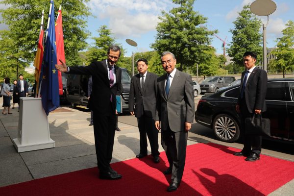Wang Yi Meets with Foreign and Security Policy Advisor to the German ...