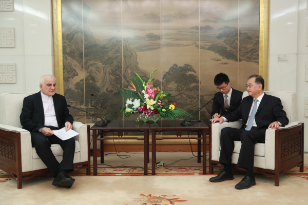 Vice Foreign Minister Deng Li Meets with Outgoing Iranian Ambassador to ...