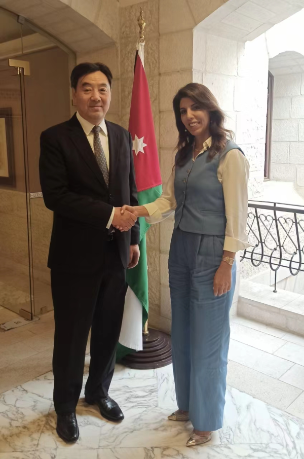 Special Envoy of the Chinese Government on the Middle East Issue Zhai ...