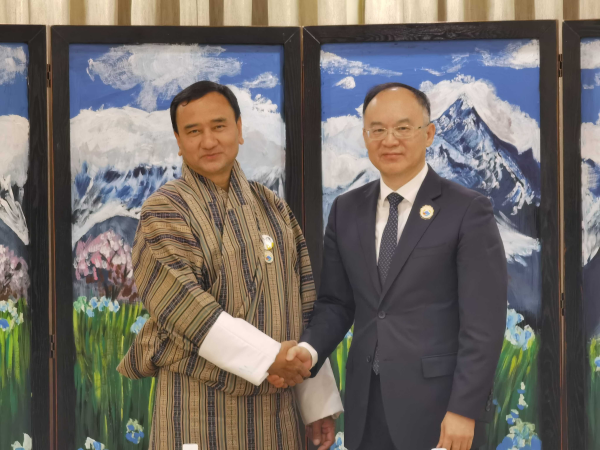 Assistant Foreign Minister Nong Rong Meets with Secretary of the ...
