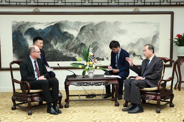 Vice Foreign Minister Deng Li Meets with CEO of the Bill & Melinda ...