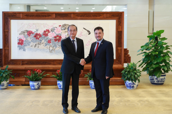 Vice Foreign Minister Deng Li Holds Political Consultations with State ...