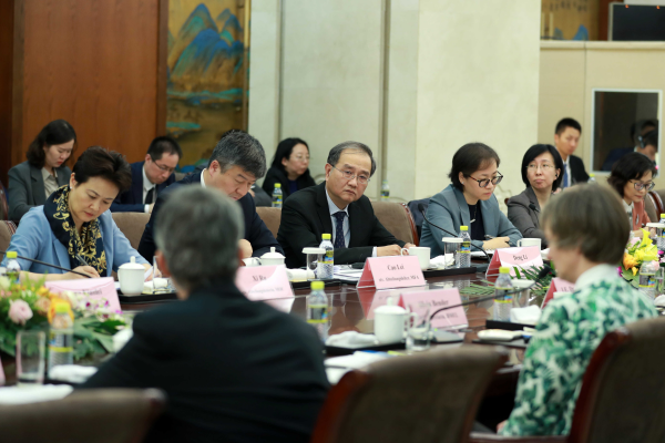 Vice Foreign Minister Deng Li and State Secretary of the German Federal ...