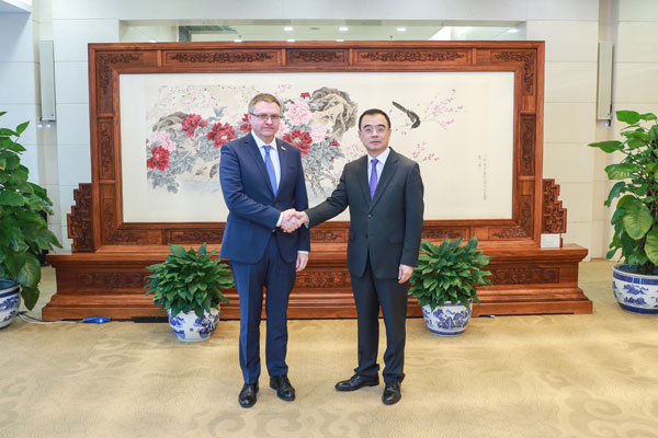 Assistant Foreign Minister Liu Bin Meets with Belarusian Ambassador to ...