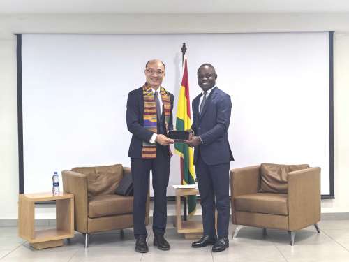 Chinese Ambassador to Ghana Tong Defa Meets with Hon. Kwabena Mintah ...