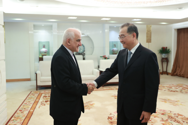 Vice Foreign Minister Deng Li Meets with Outgoing Iranian Ambassador to ...