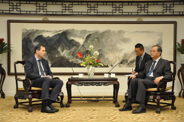 Vice Foreign Minister Deng Li Meets with Newly-appointed Ambassador of ...