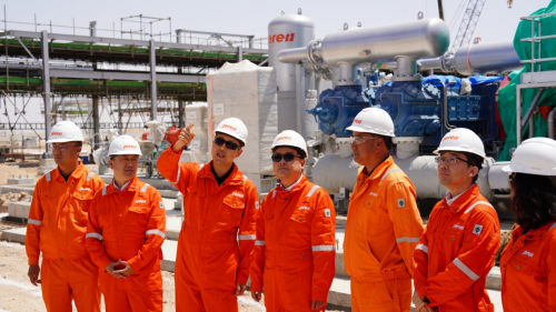 Chinese Ambassador to Kuwait Zhang Jianwei Takes Field Trip to JPF-5 Project Contracted by China ...
