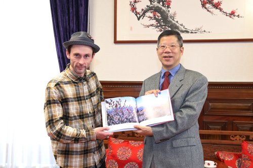 Chinese Consul General in Belfast Li Nan Meets with Northern Ireland ...