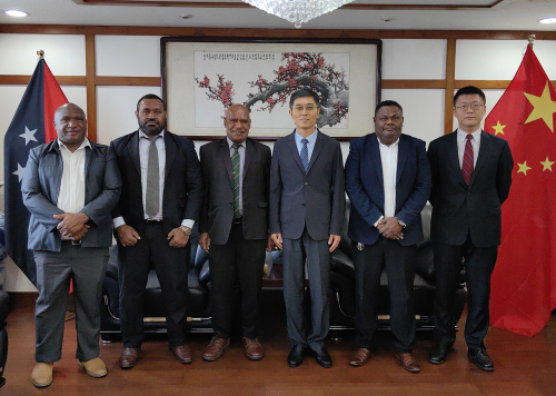 Chinese Ambassador to PNG Yang Xiaoguang Meets with Minister for Civil ...