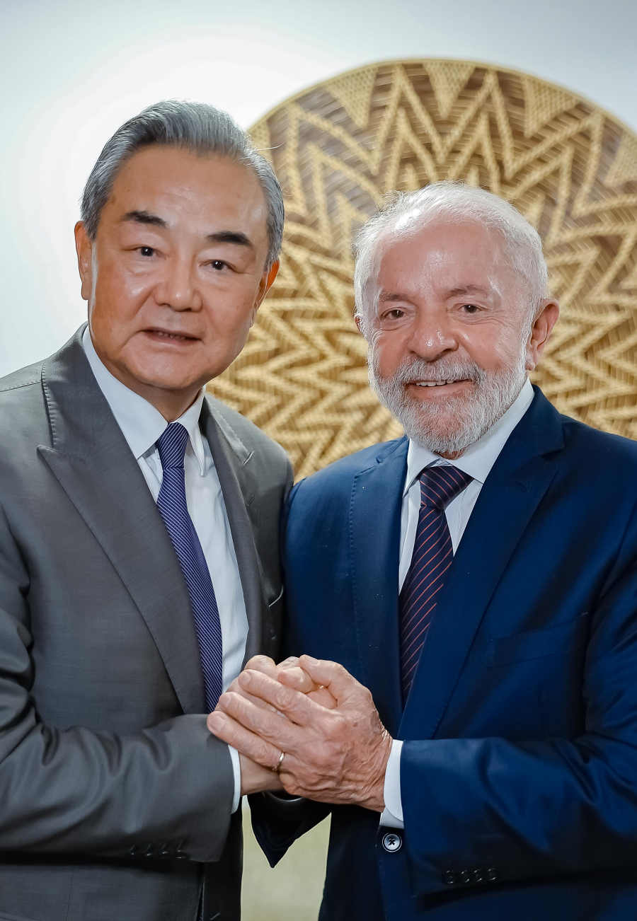 巴西总统卢拉会见王毅_中华人民共和国外交部